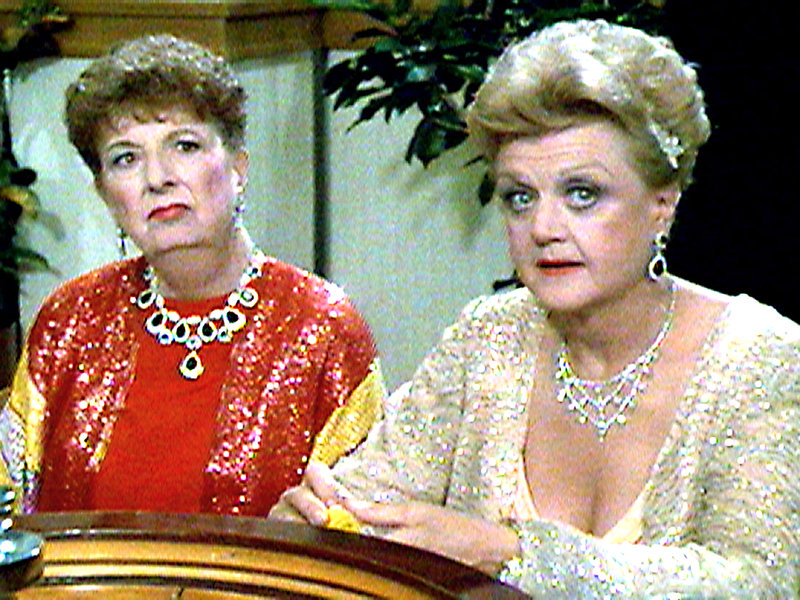 Mord ist ihr Hobby / Immer, wenn sie Krimis schrieb: Reichen Witwen ...