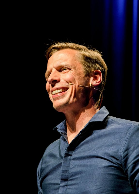 Klaus Eckel: Zuerst die gute Nachricht A, 2018 Streams, TV-Termine ...