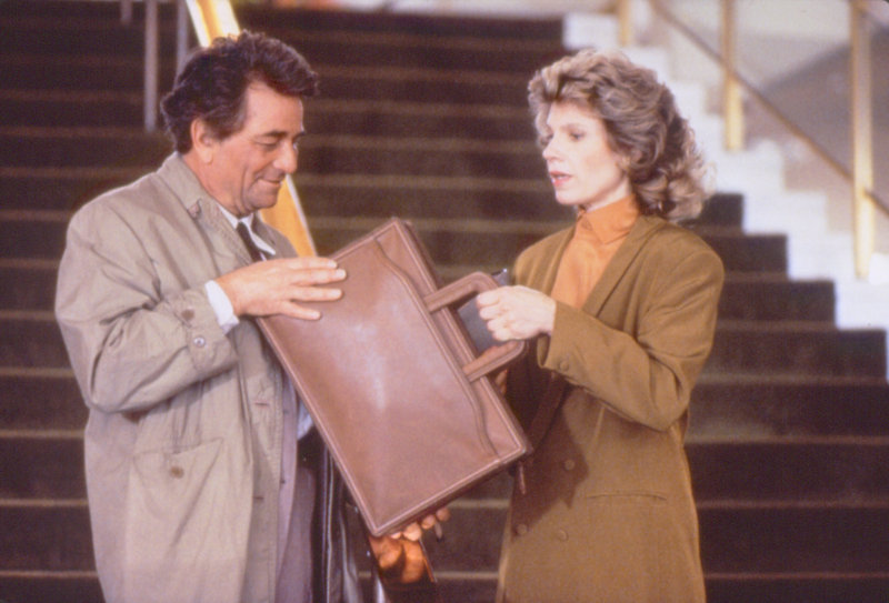 [08x01] Tödliche Tricks (Columbo Goes to the Guillotine) - Columbo – TV ...