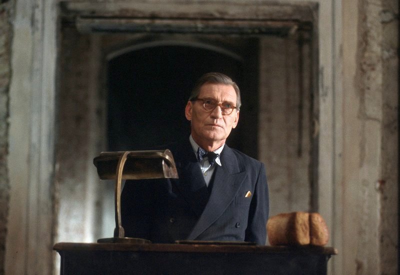 [13] Allein auf der Welt - Klemperer - Ein Leben in Deutschland – TV ...