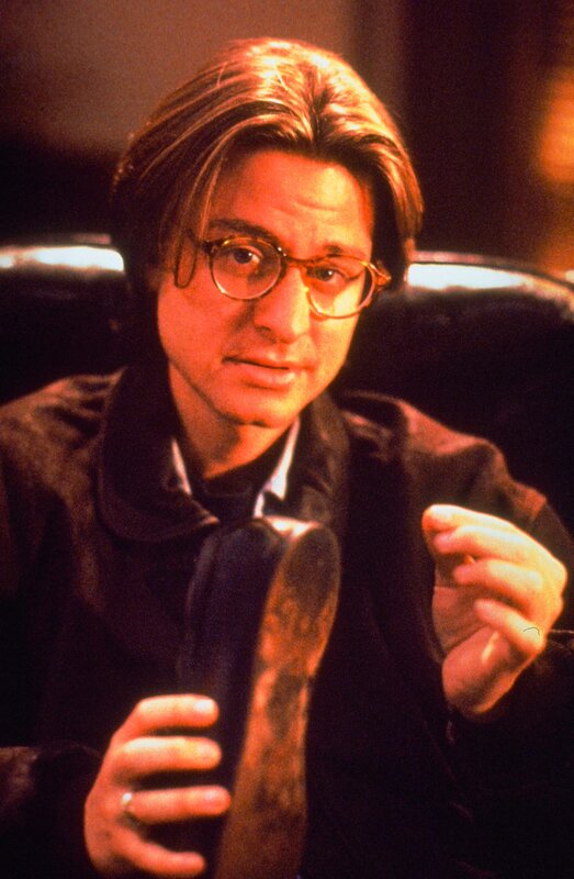 [08x02] Die vergessene Tote (Murder, Smoke and Shadows) - Columbo – TV ...