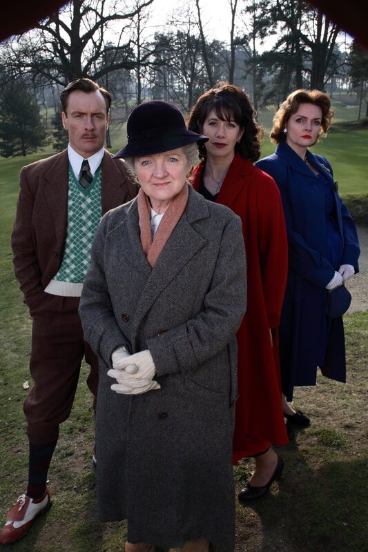 [05x03] Die blaue Geranie (The Blue Geranium) - Agatha Christie: Marple ...