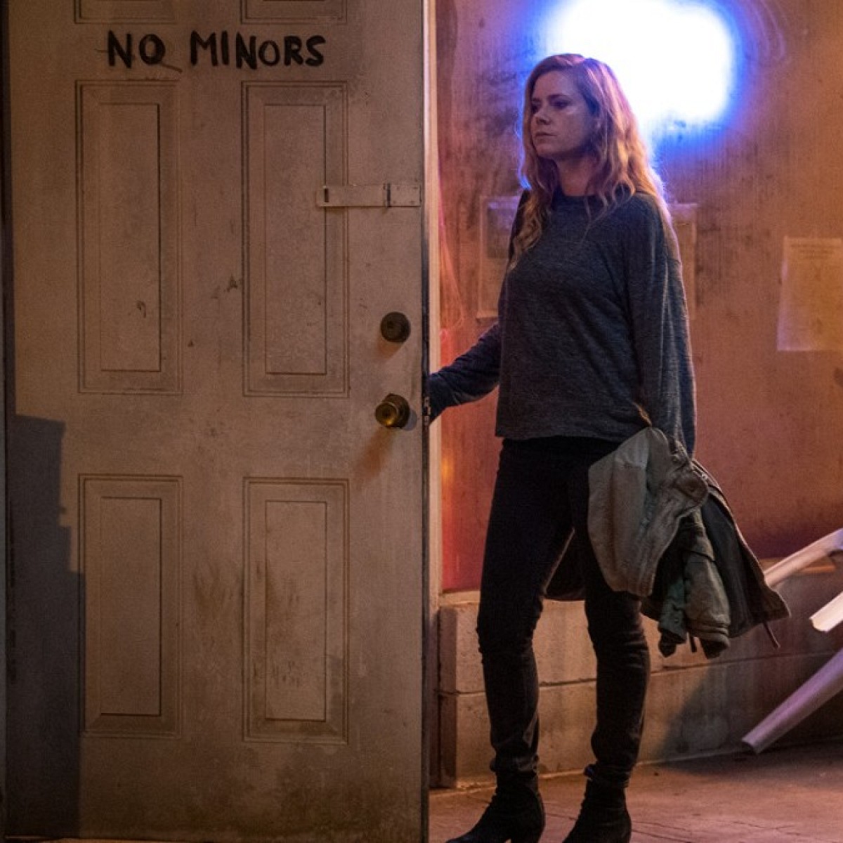 "Sharp Objects": HBO zeigt neue Miniserie mit Amy Adams im Juli ...