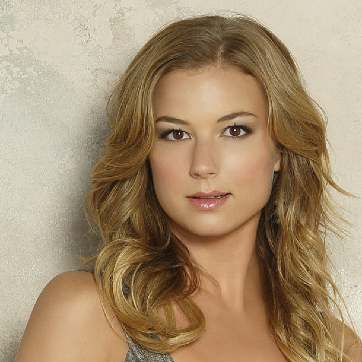 Emily VanCamp ("Revenge") übernimmt Hauptrolle in "The Resident ...