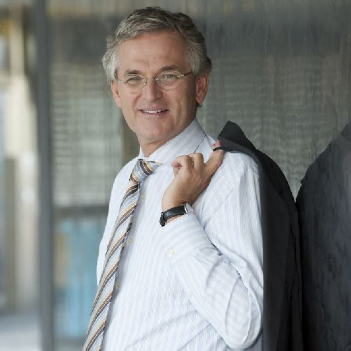 ZDF-Personalien: Vertrag mit Chefredakteur Peter Frey bis 2020 ...