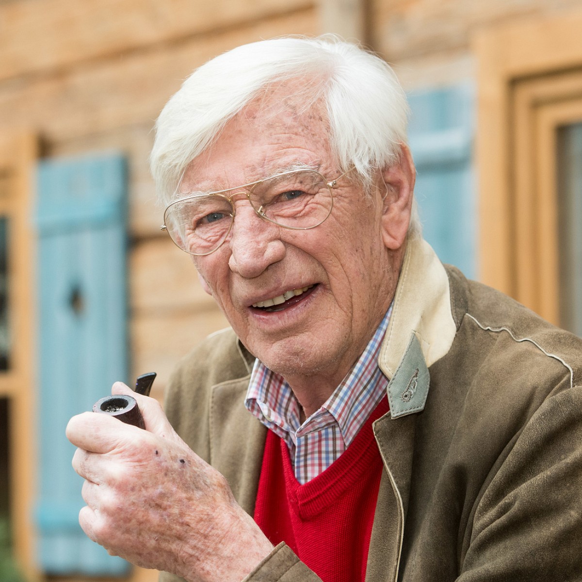 "Traumschiff"-Kapitän Siegfried Rauch im Alter von 85 Jahren gestorben ...