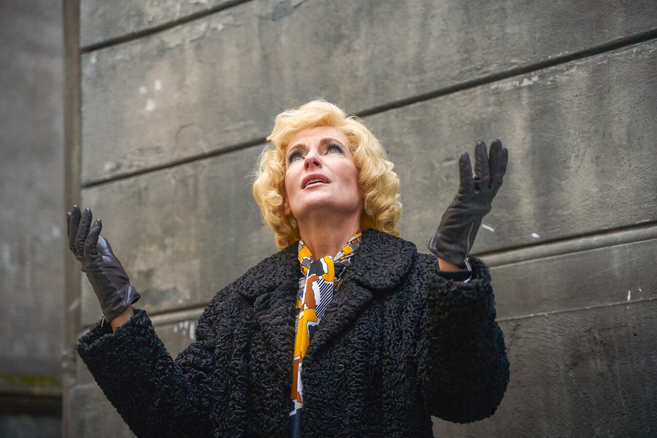 TV-Kritik/Review: "German Genius" schlachtet "Extras" von Ricky Gervais ...